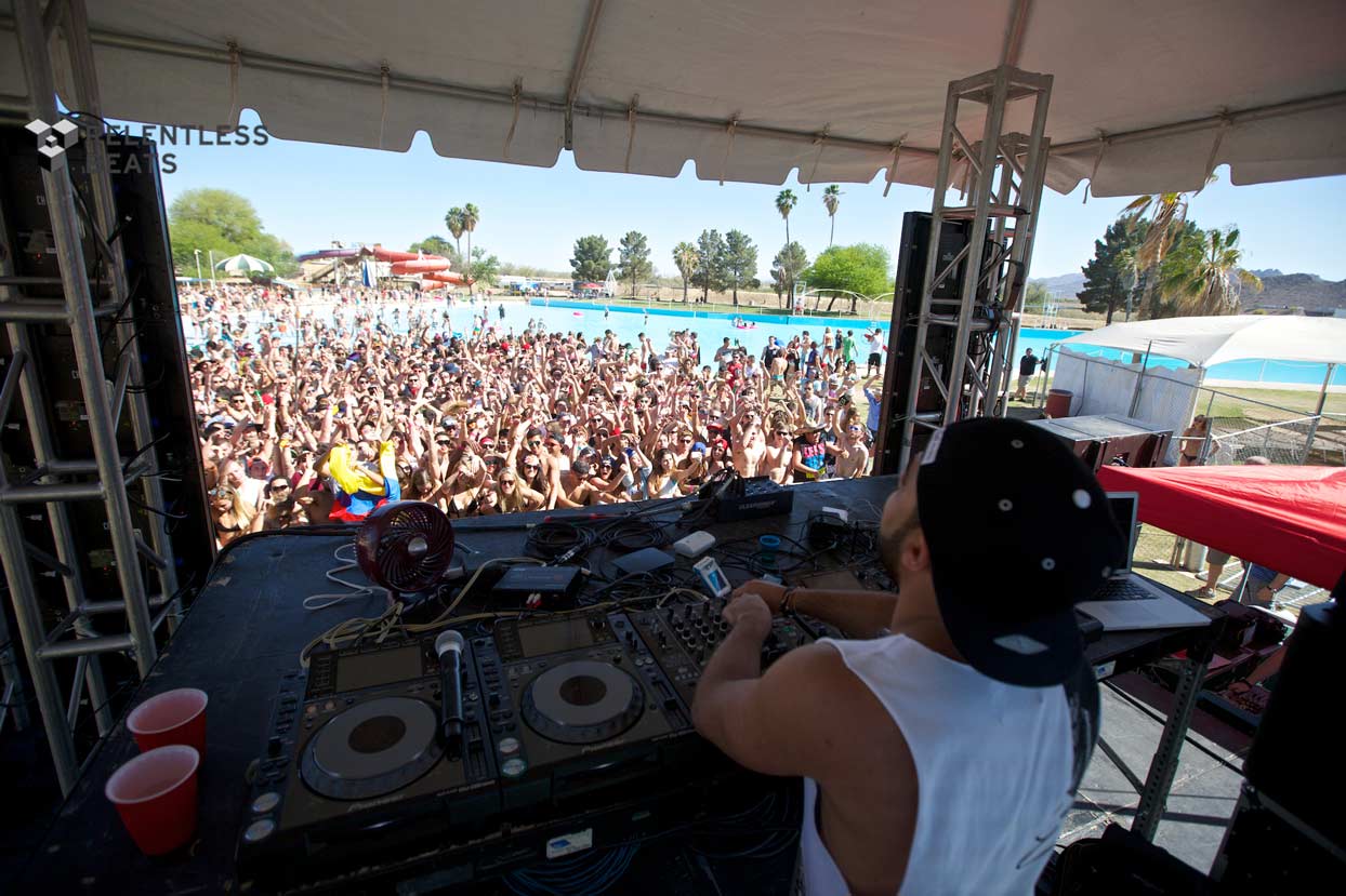 Wet Pool Party 2014 ft W&W, Carnage Marana Photos - 04/06/14 - Breakers ...